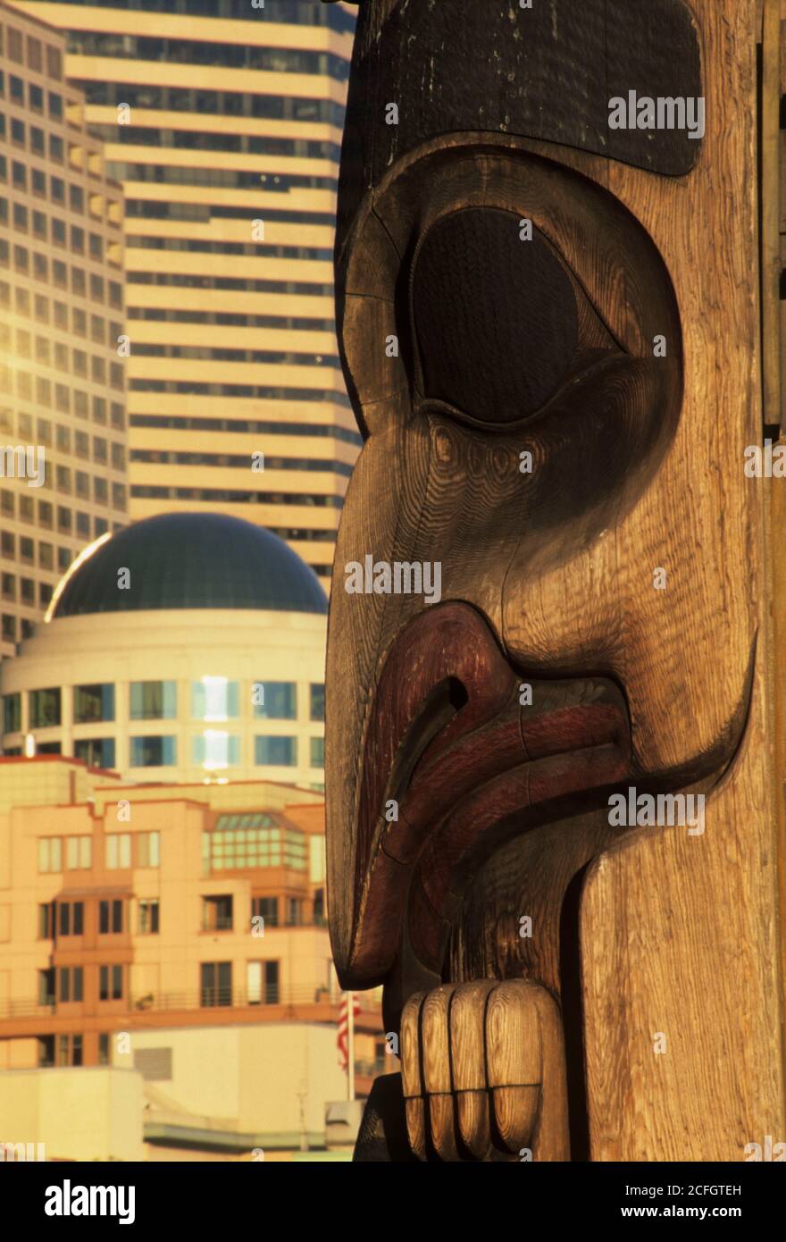 Totem pole with downtown, Victor Steinbrueck Park, Seattle, Washington ...