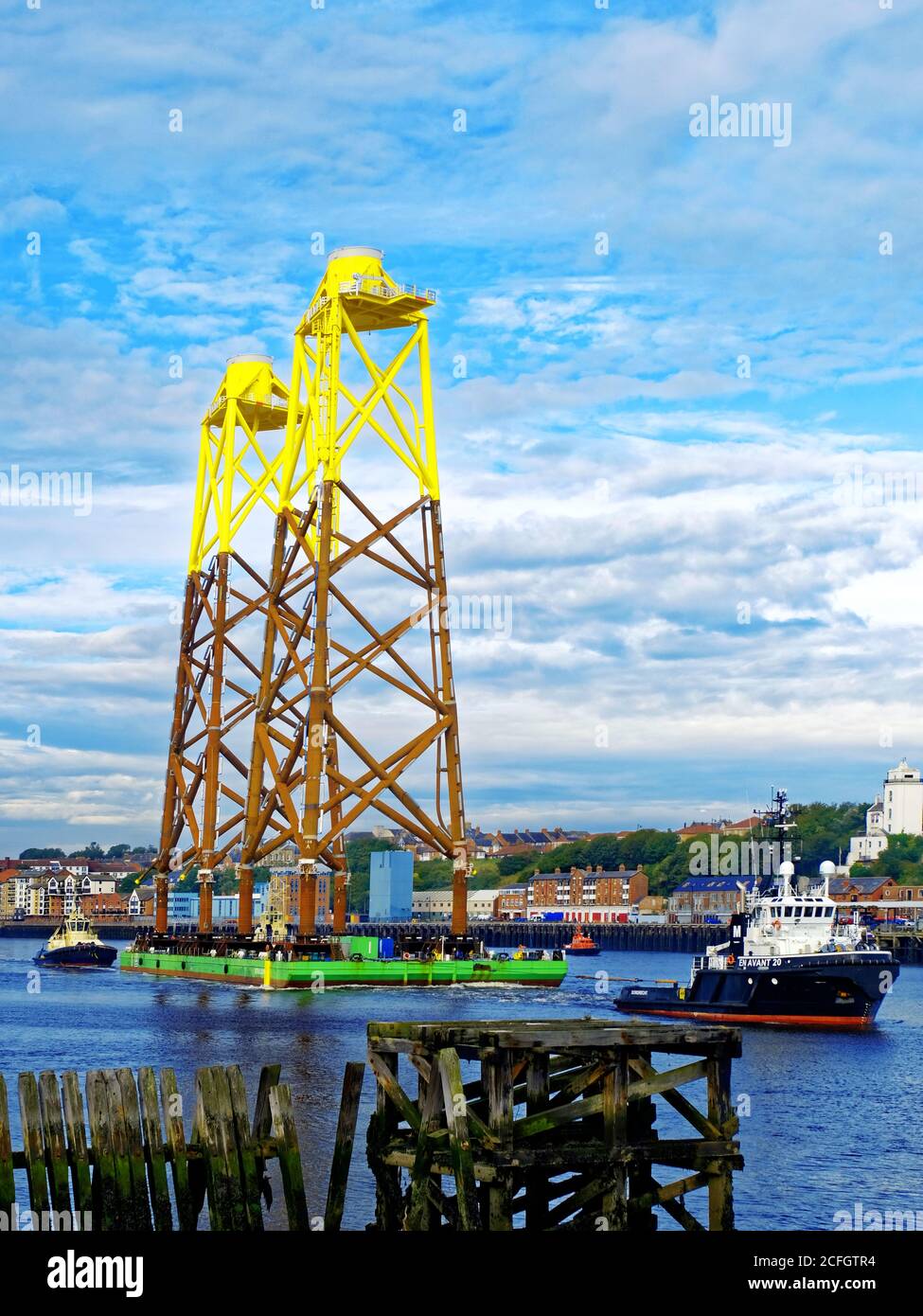 Barge passing lighthouse hi-res stock photography and images - Alamy