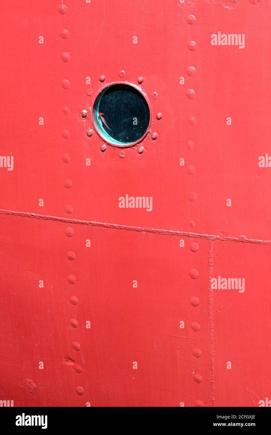 Round boat window hi-res stock photography and images - Alamy