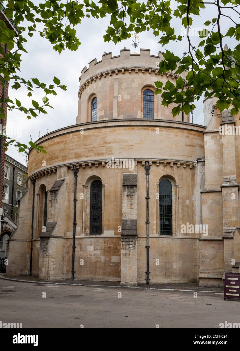 Temple Church Rotunda external: Outside view of the entrance rotunda ...