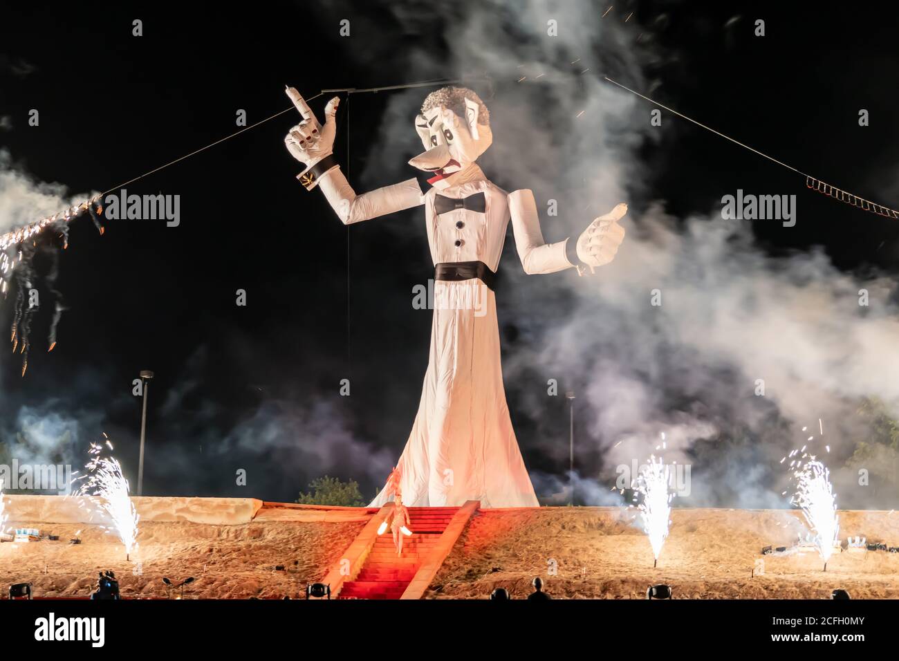 Zozobra (Old Man Gloom) in Santa Fe, New Mexico Stock Photo - Alamy