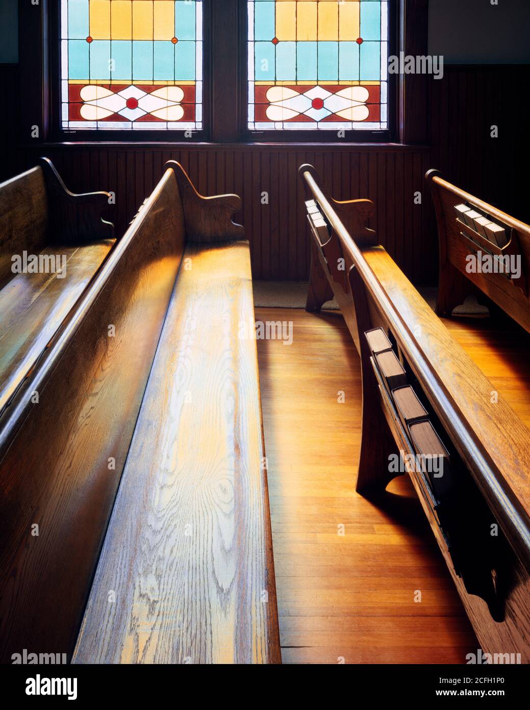 Solid wooden bench hi-res stock photography and images - Alamy