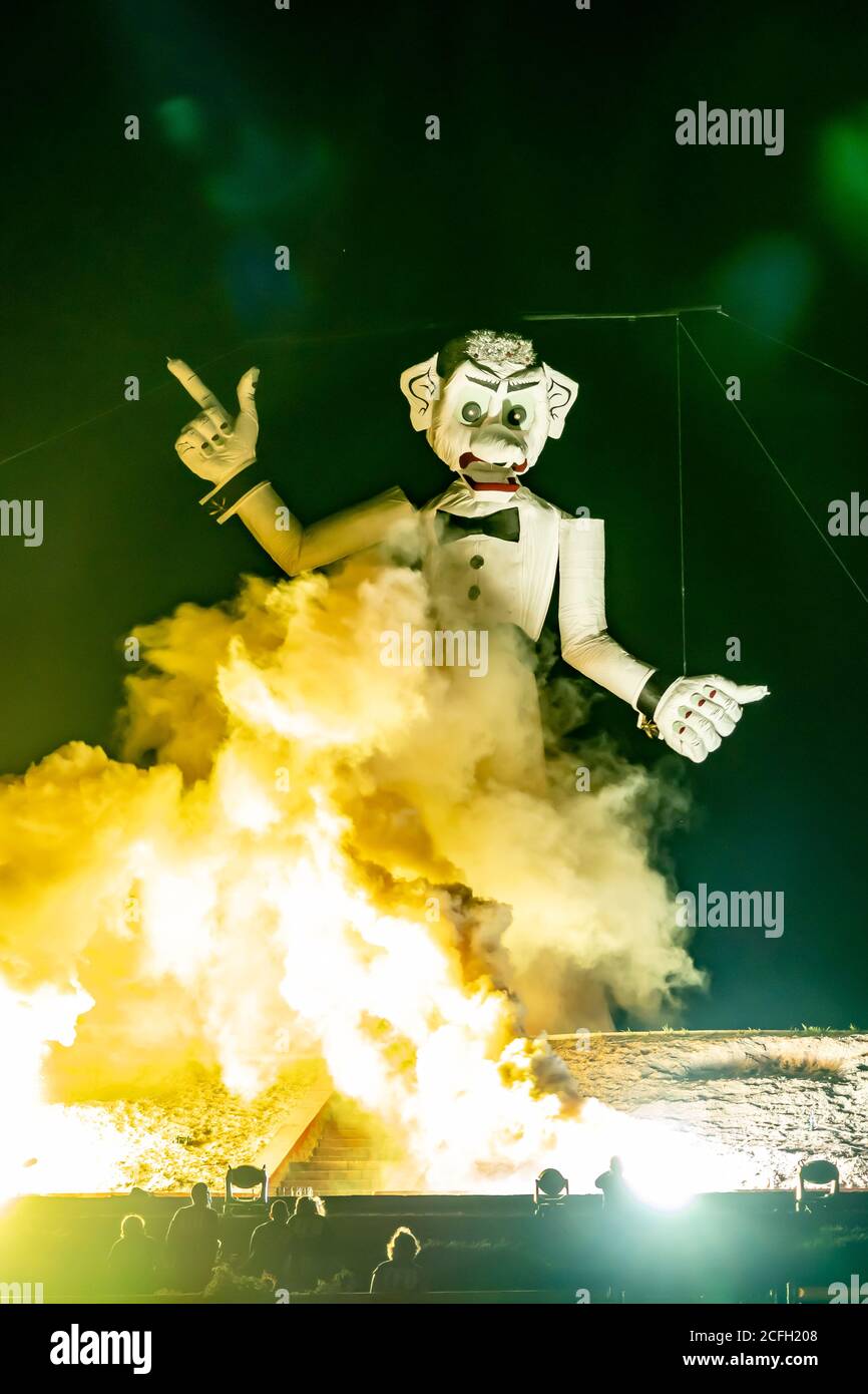 Old man gloom zozobra hi-res stock photography and images - Alamy