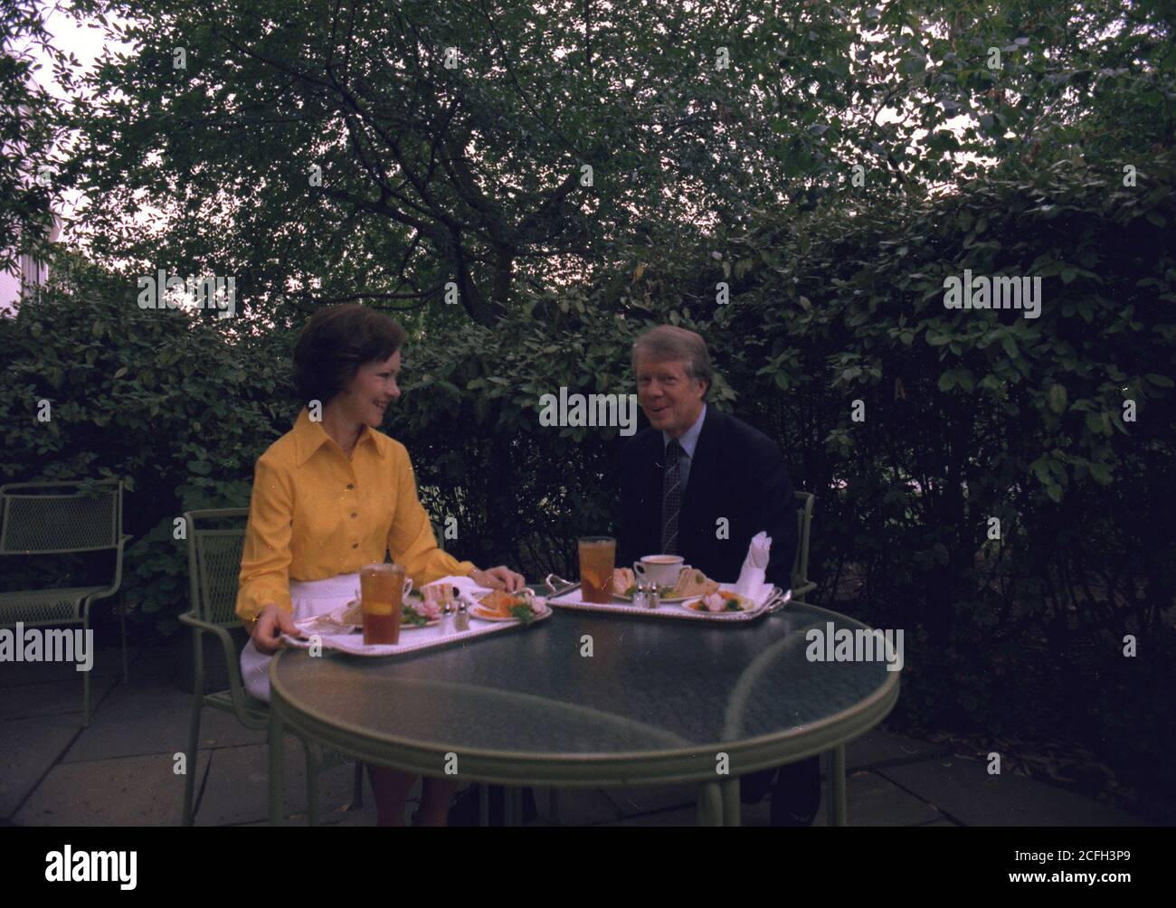 Rosalynn Carter and Jimmy Carter having lunch on the White House patio ...