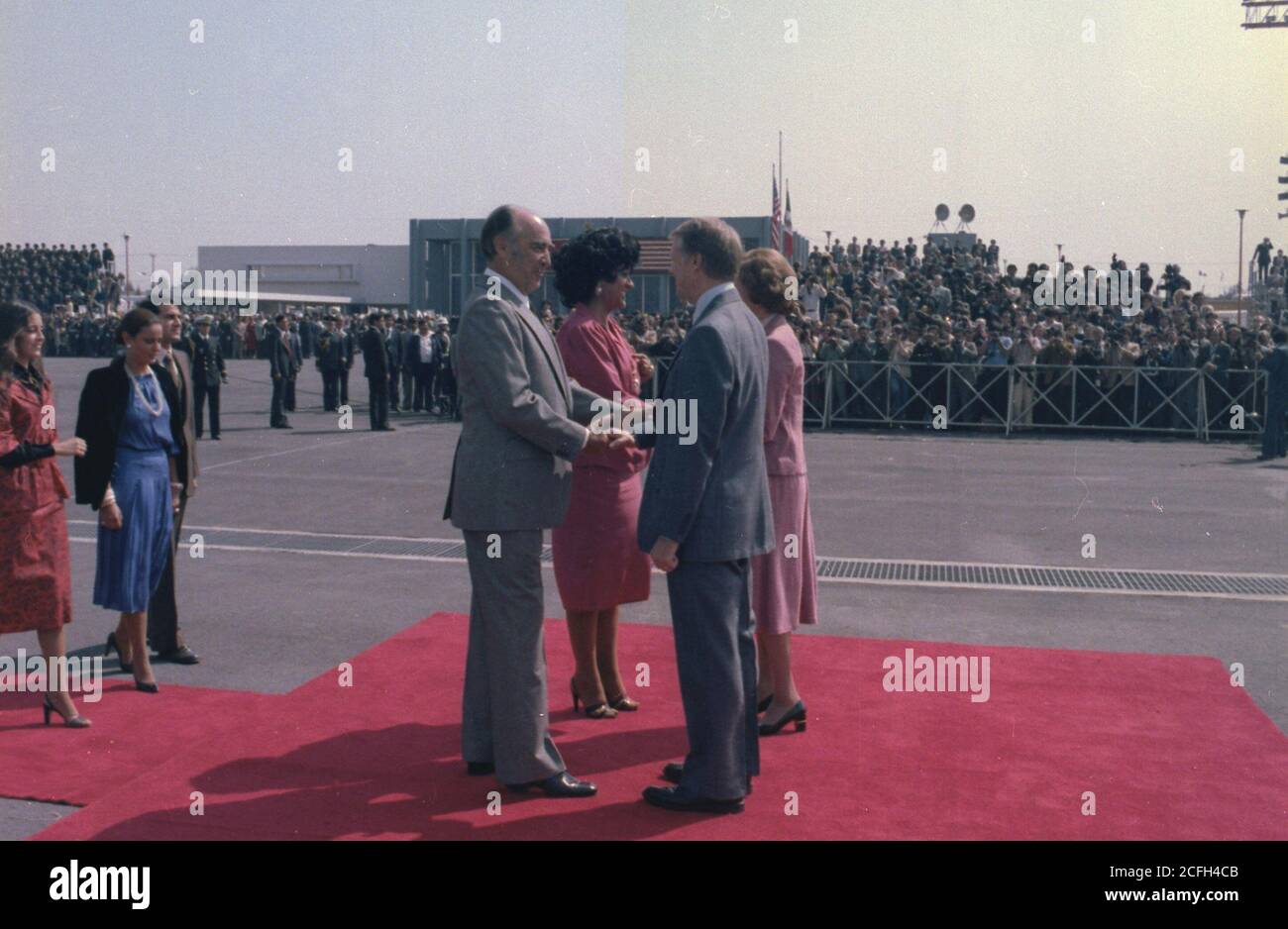 President Lopez Portillo and Mrs. Portillo welcome Jimmy Carter and ...