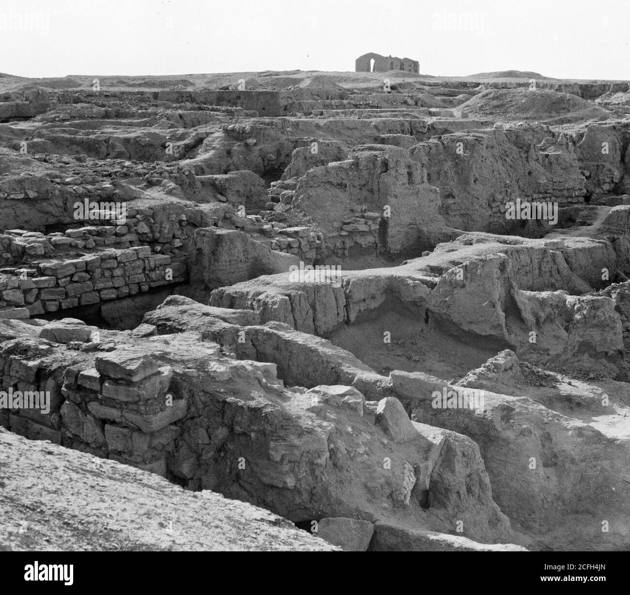 Qalat sherqat ruins Black and White Stock Photos & Images - Alamy