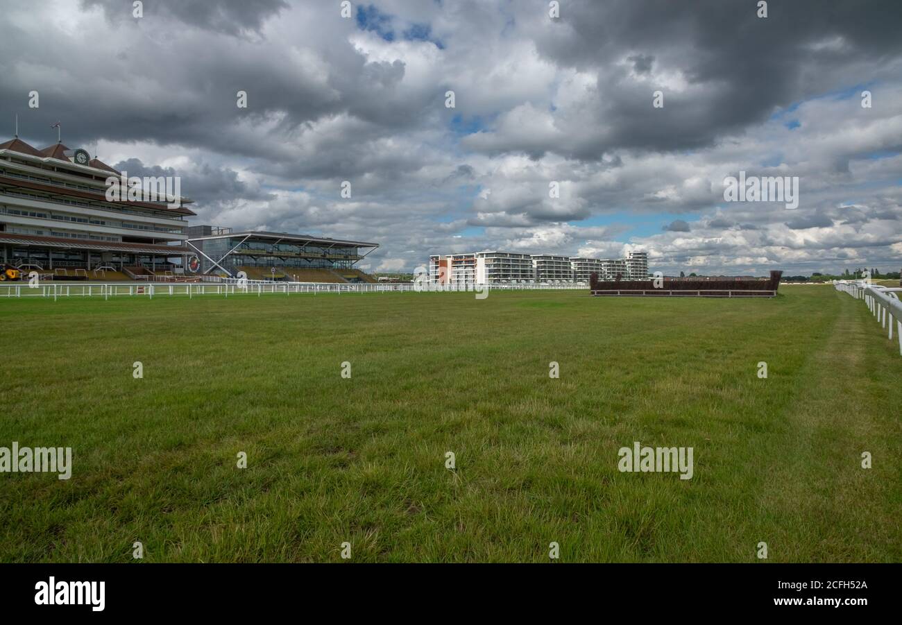 Newbury racecourse hi-res stock photography and images - Alamy