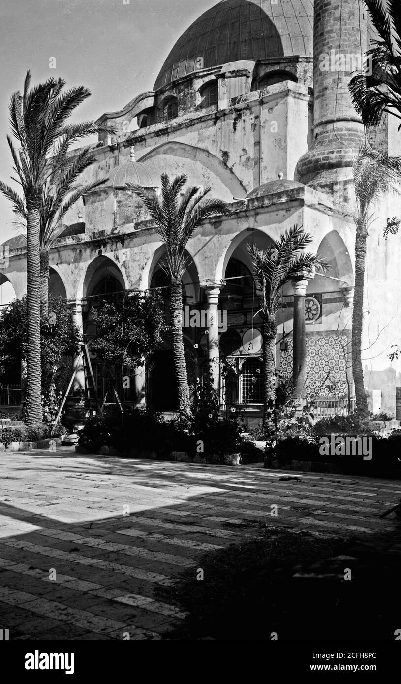 1900s jezzar pasha mosque hi-res stock photography and images - Alamy