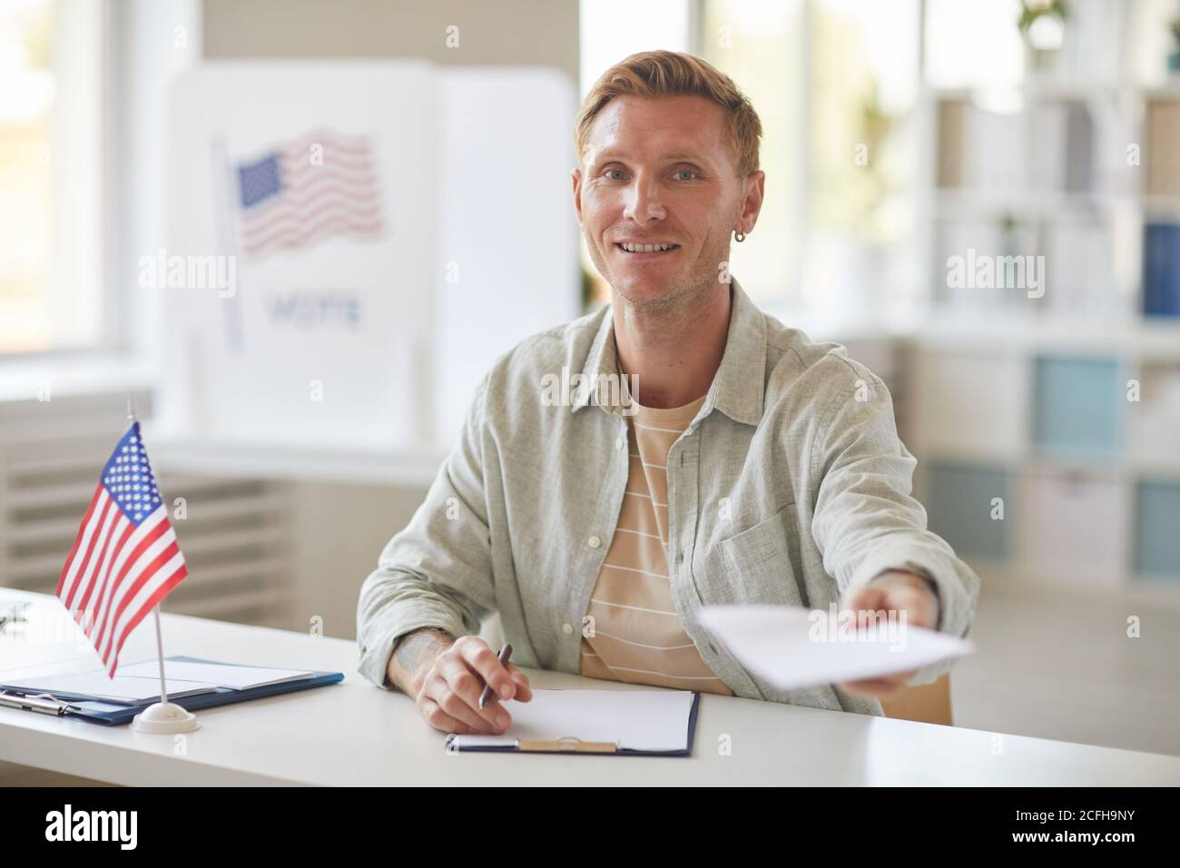 Camera and papers hi-res stock photography and images - Alamy