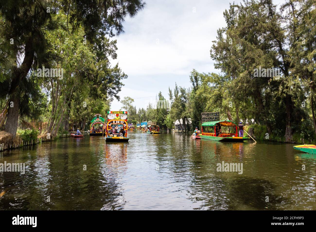 Xochimilco embarcadero hi-res stock photography and images - Alamy