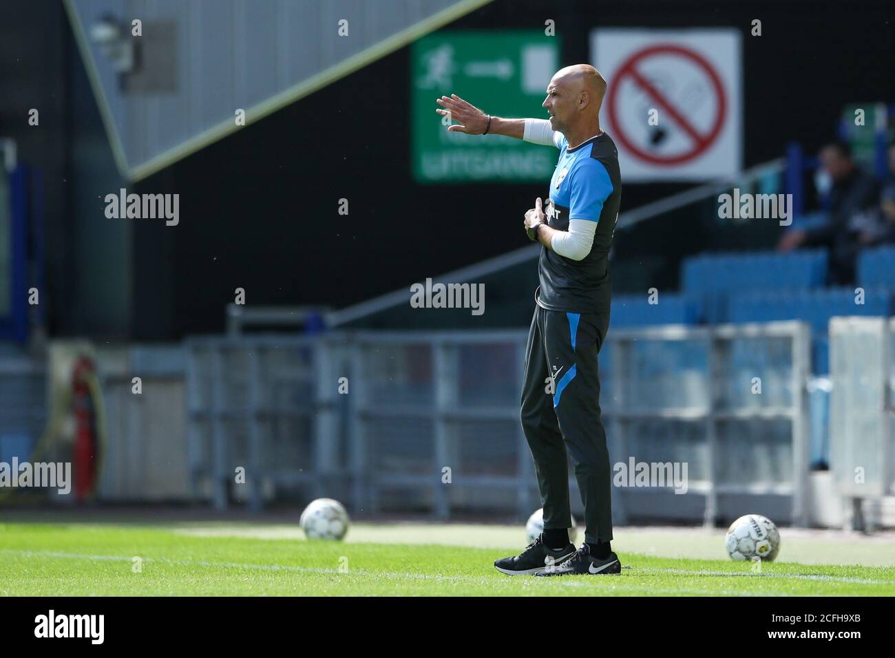 ARNHEM, NETHERLANDS - SEPTEMBER 5: trainer coach Thomas Letsch of ...