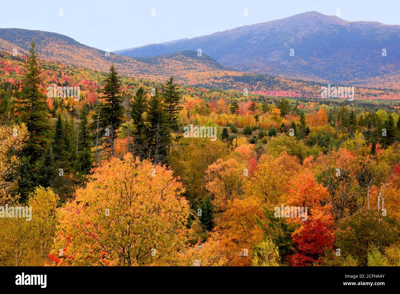 Breathtaking view of rugged summit of Mount Washington in New Hampshire ...