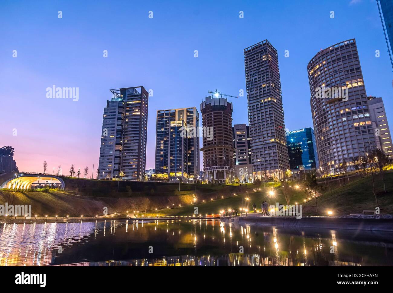 Night Scene At Parque La Mexicana Santa Fe Cdmx Stock Photo Alamy
