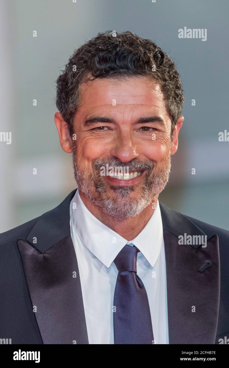 Alessandro gassmann mandibules hi-res stock photography and images - Alamy