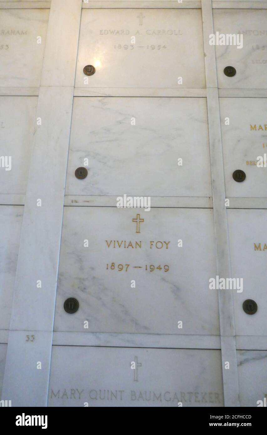 Vivian foy hi-res stock photography and images - Alamy