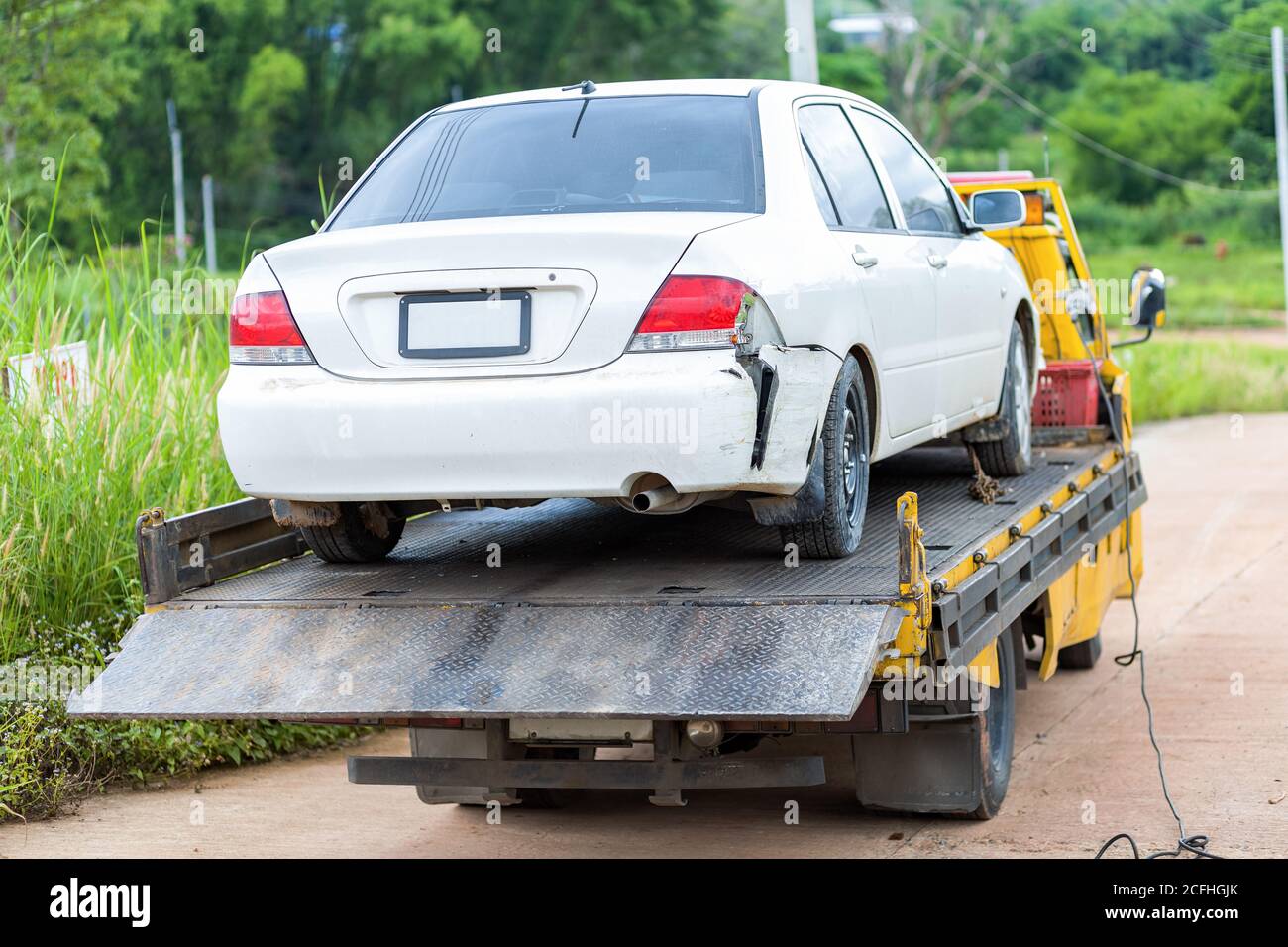 Car tow rescue hi-res stock photography and images - Alamy