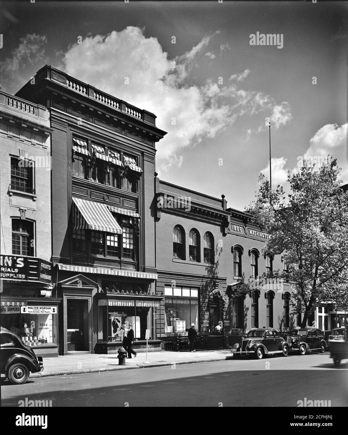 Old gaslight hi-res stock photography and images - Alamy