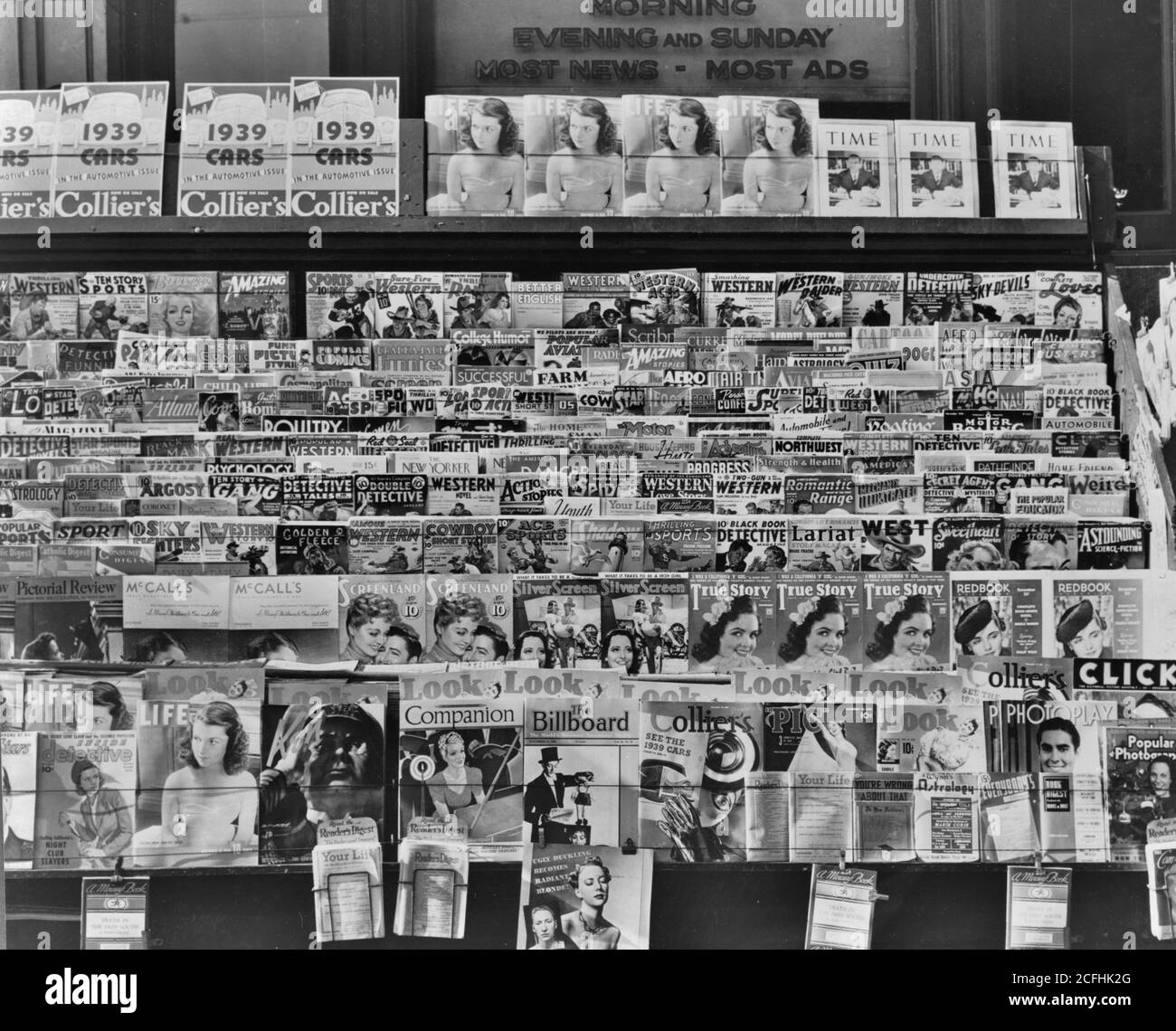 Newsstand vintage hi-res stock photography and images - Alamy