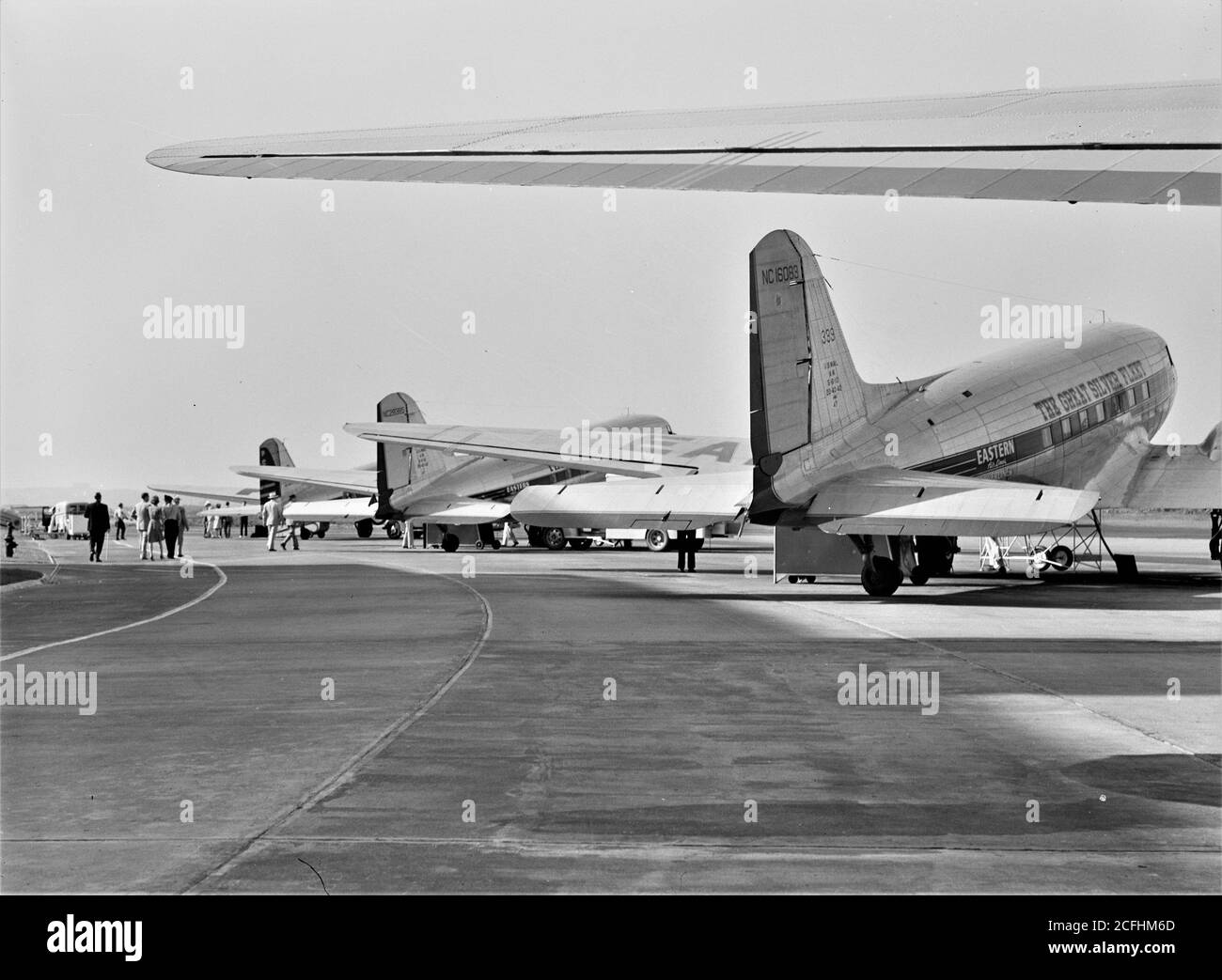 Airliners 1940s hi-res stock photography and images - Alamy