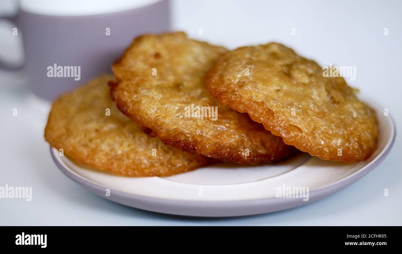 Kue cucur hi-res stock photography and images - Alamy