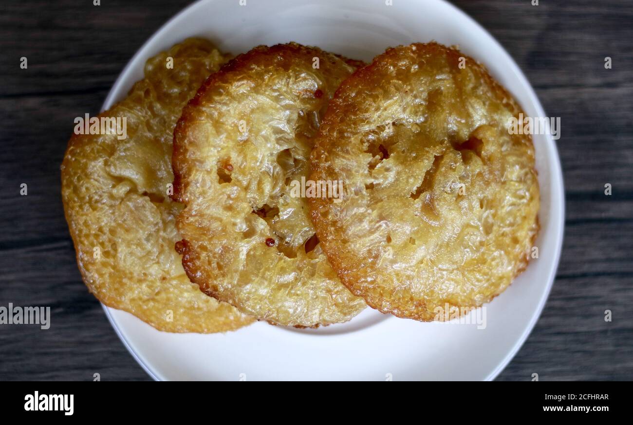 Kue cucur hi-res stock photography and images - Alamy