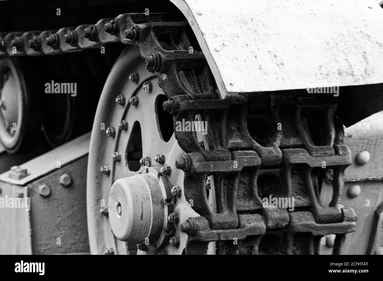 Tank track picture hi-res stock photography and images - Alamy