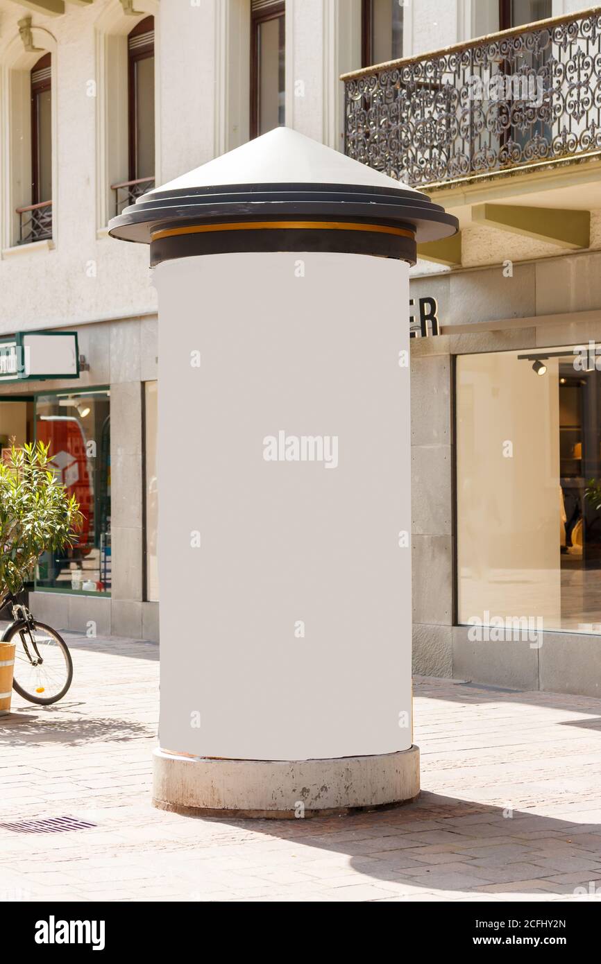Pillar Signage High Resolution Stock Photography and Images - Alamy