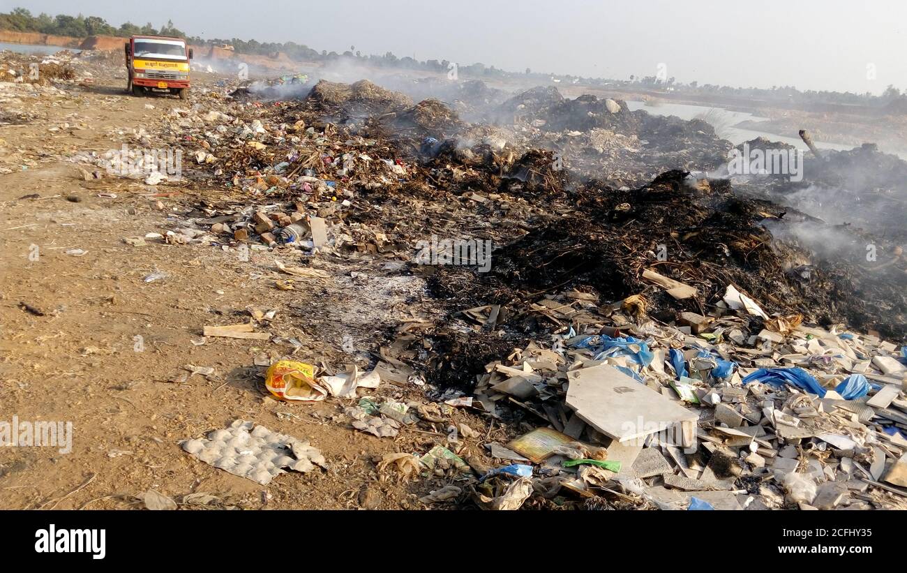 burning plastic wastages Stock Photo - Alamy