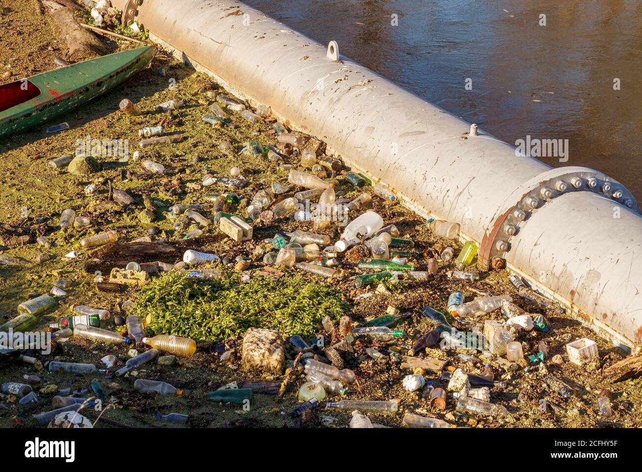 Underwater river plastic hi-res stock photography and images - Alamy