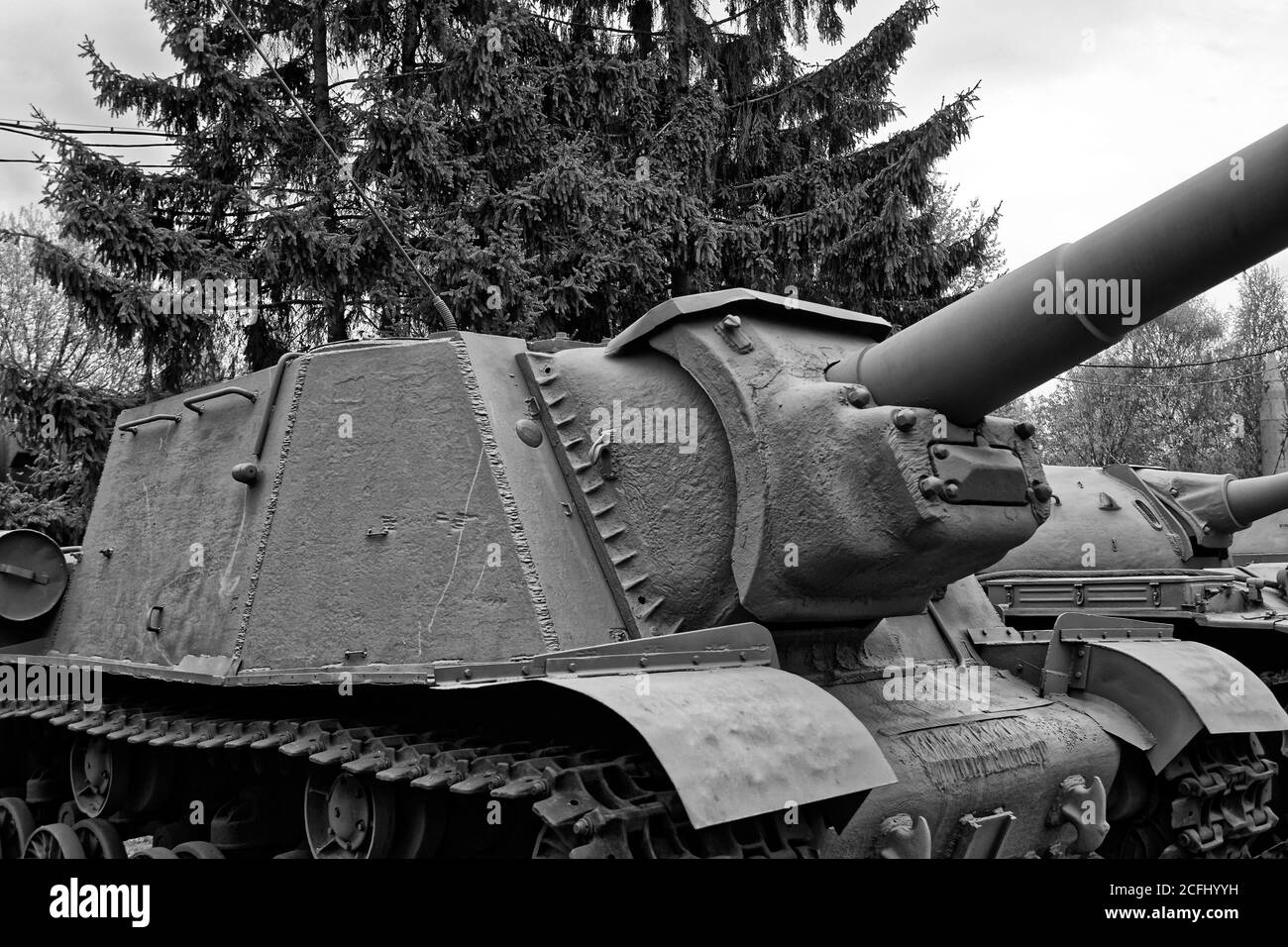 Isu 152 self propelled gun hi-res stock photography and images - Alamy