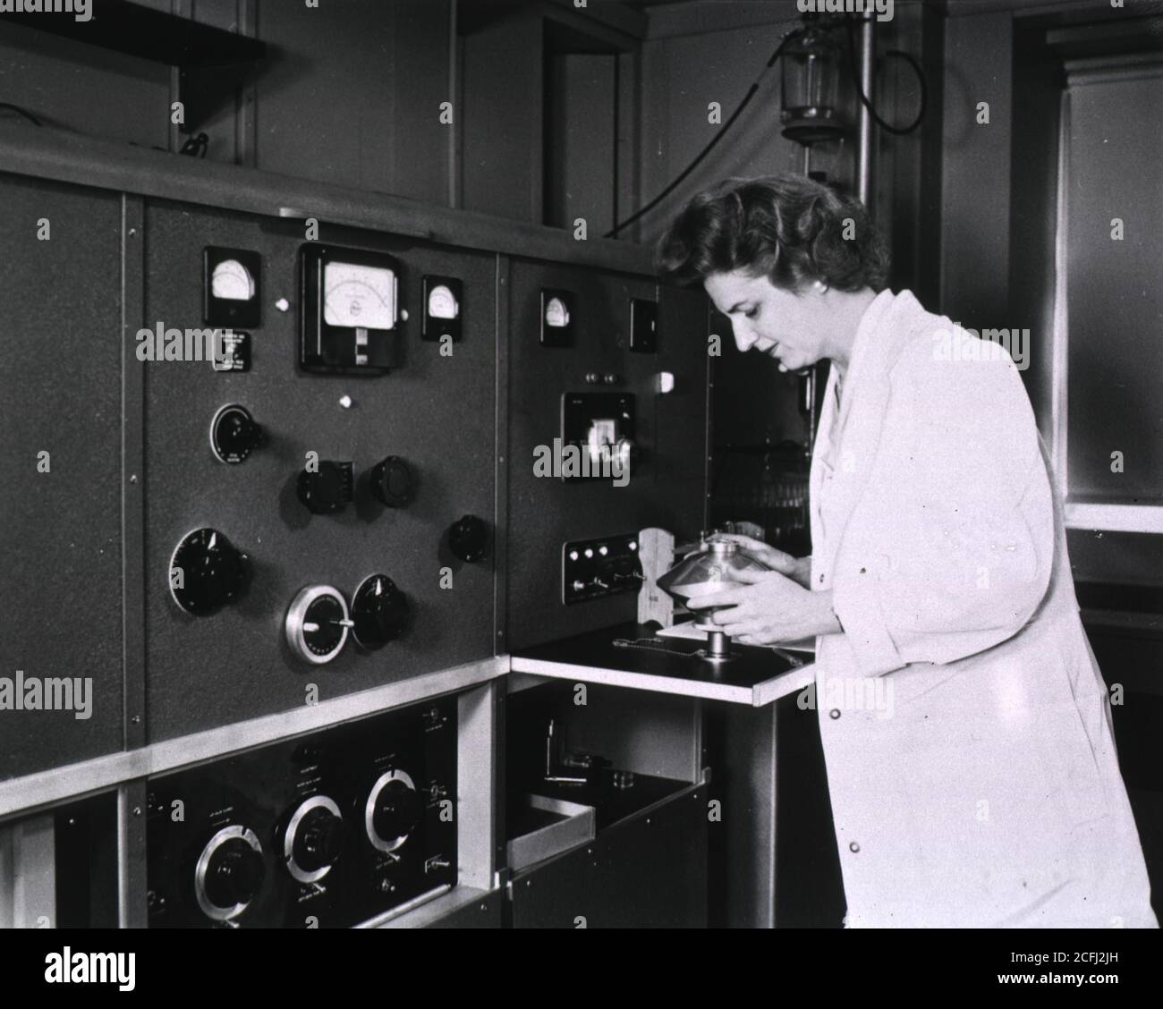 Vintage researcher hi-res stock photography and images - Alamy