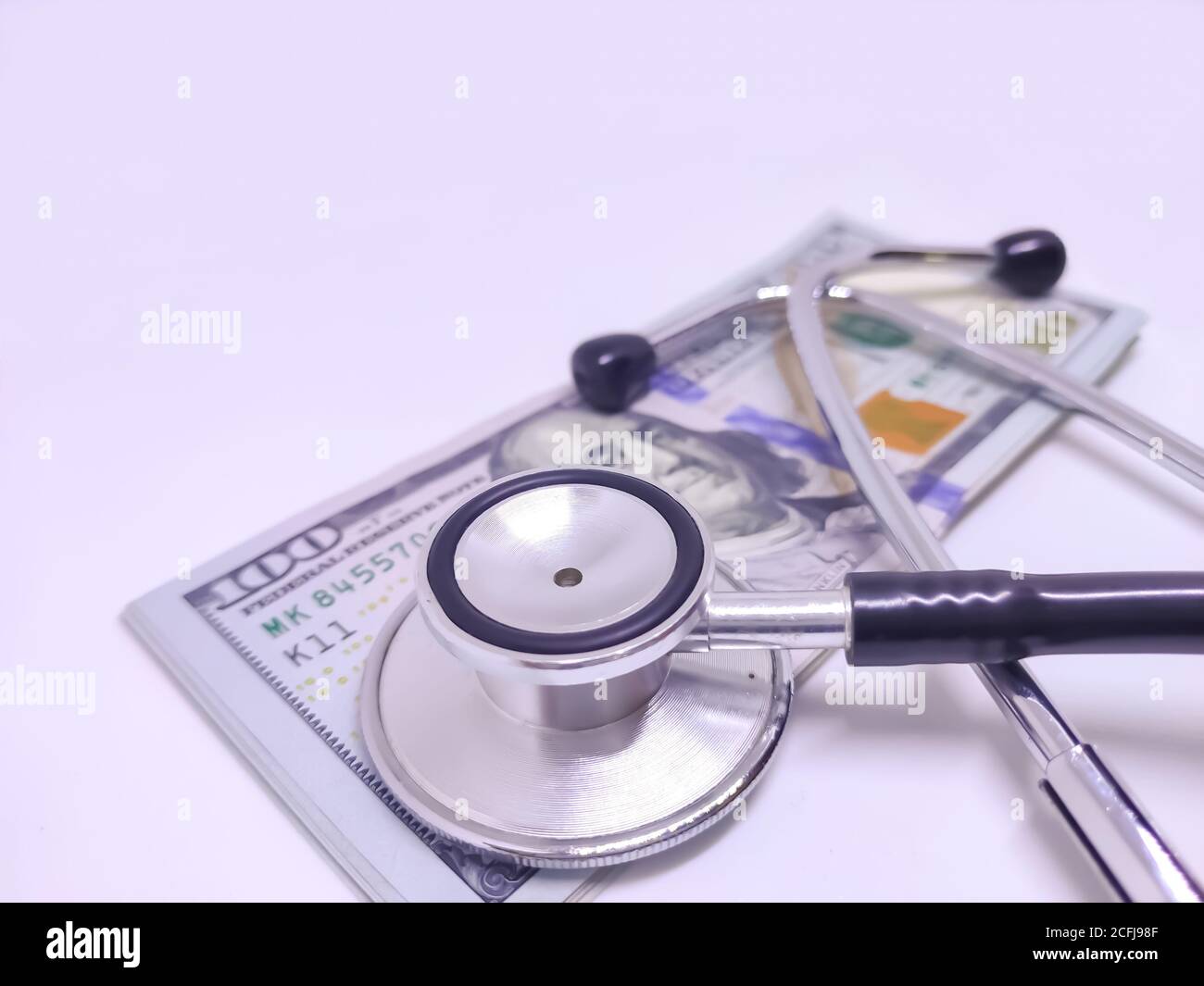 Doctor medical bill hi-res stock photography and images - Alamy