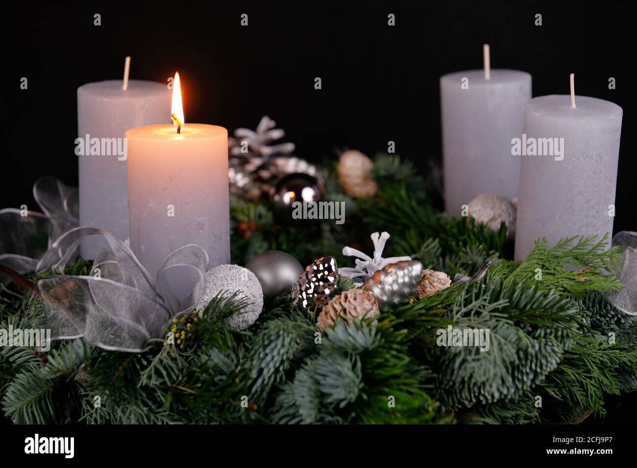 Lighted wreath hi-res stock photography and images - Alamy