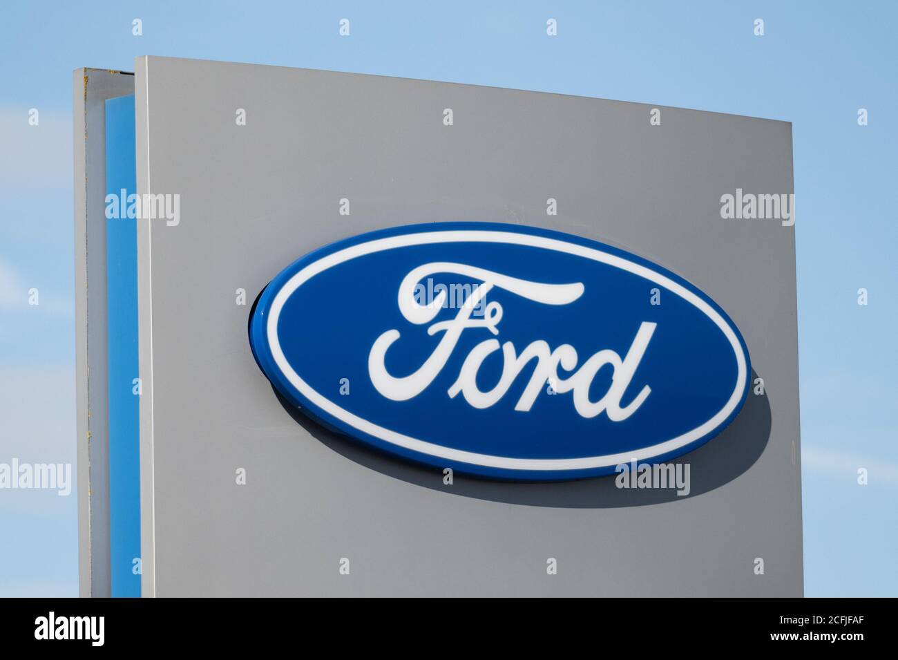 A Ford car garage sign Stock Photo - Alamy