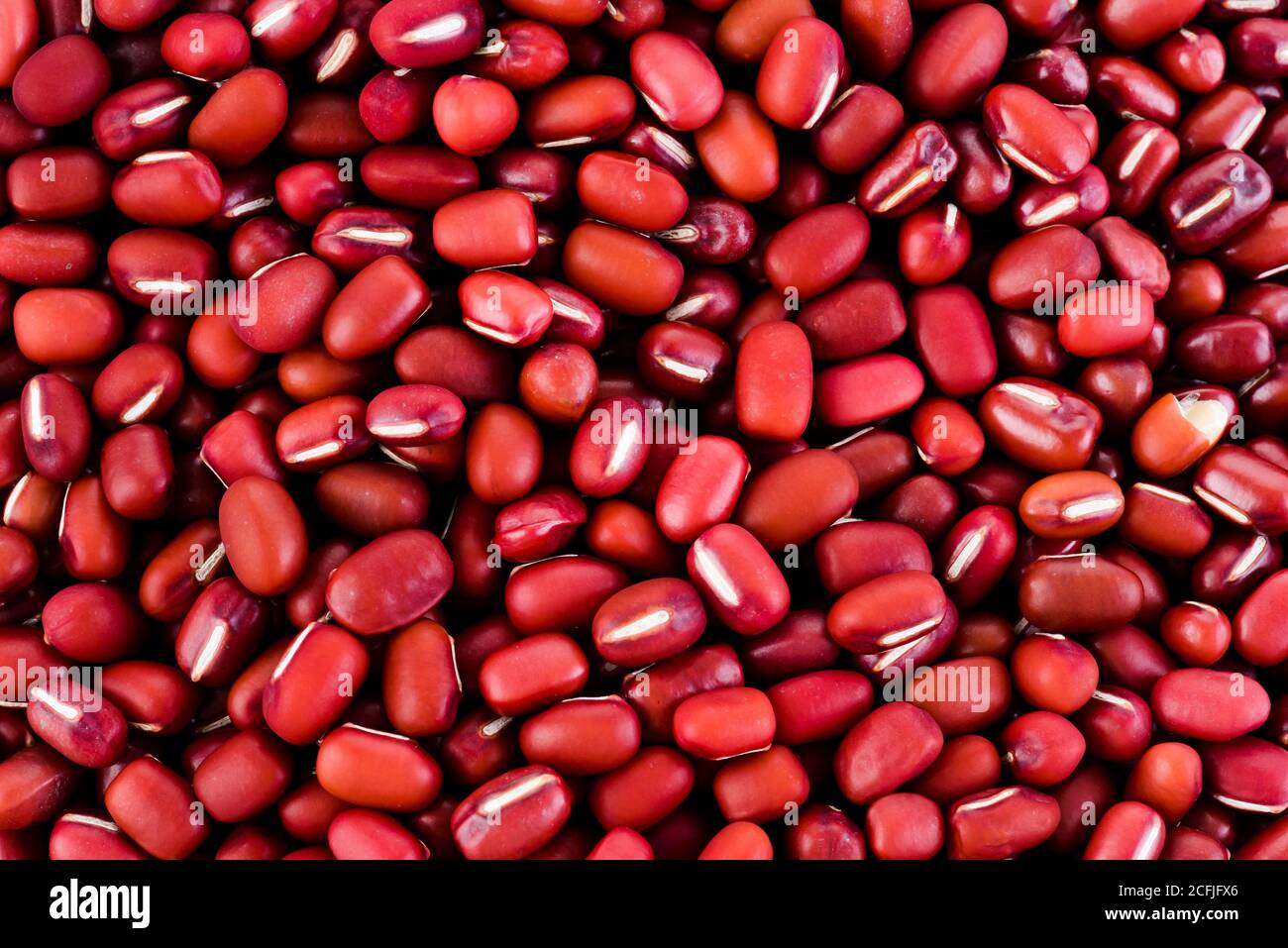 Raw red bean background Stock Photo - Alamy