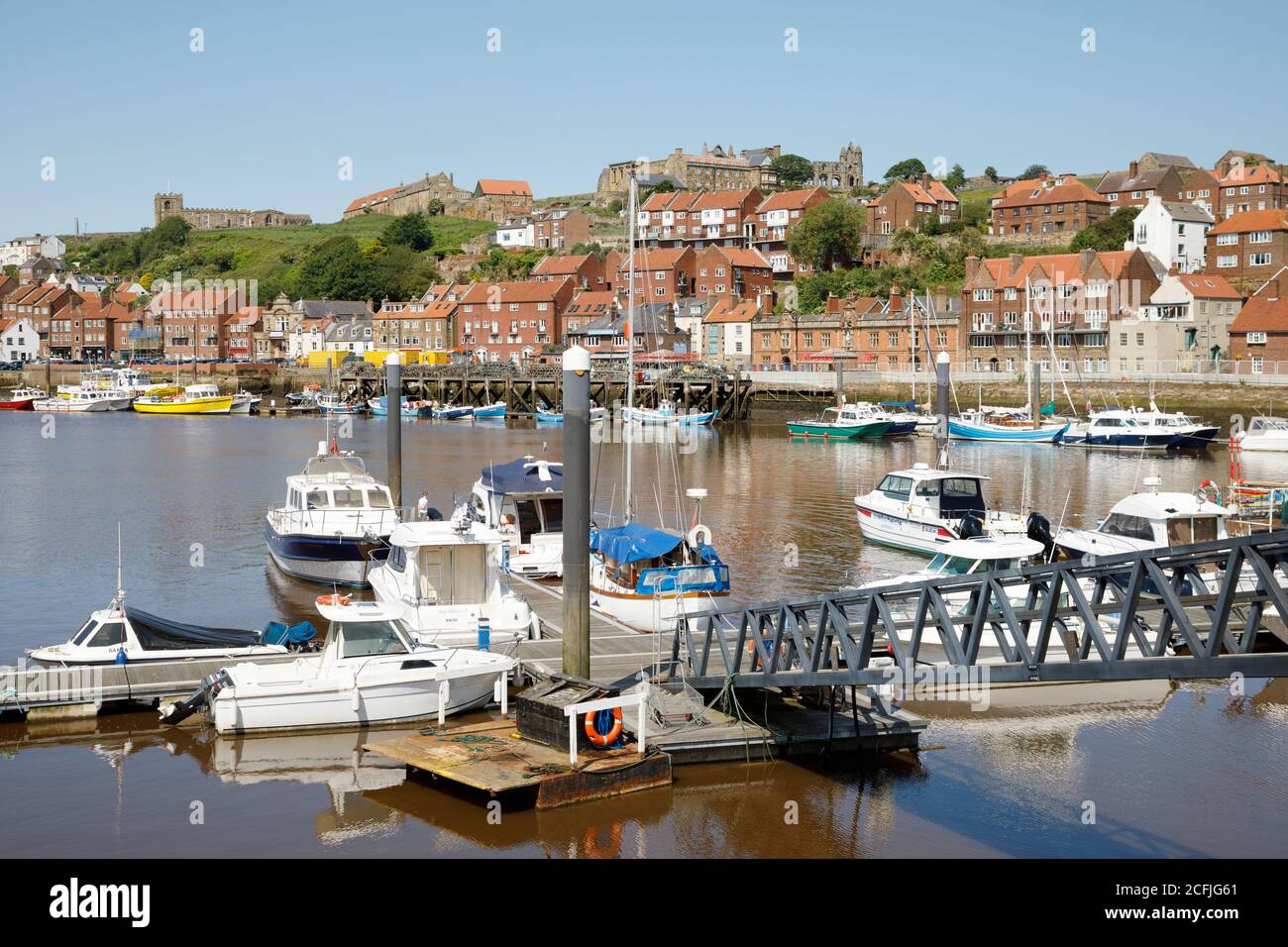 Whitby england hi-res stock photography and images - Alamy