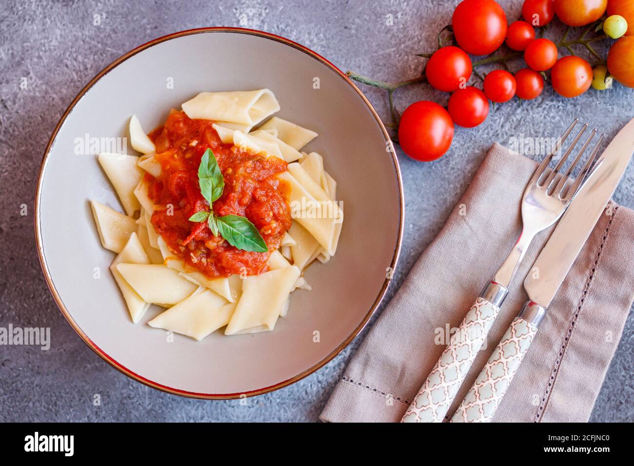 Short pasta hi-res stock photography and images - Alamy