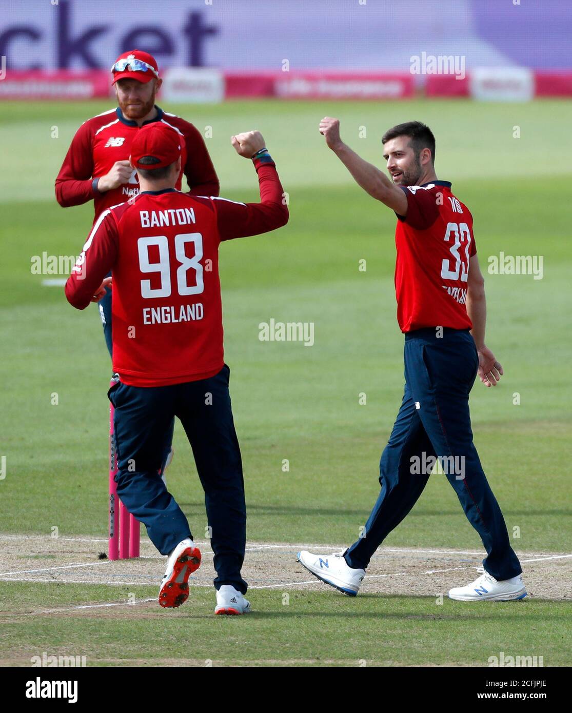 Wicket englands tom banton hi-res stock photography and images - Alamy