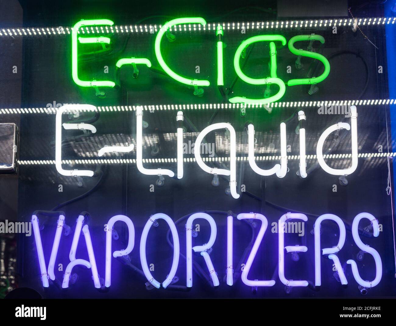 Vape shop window hi-res stock photography and images - Alamy