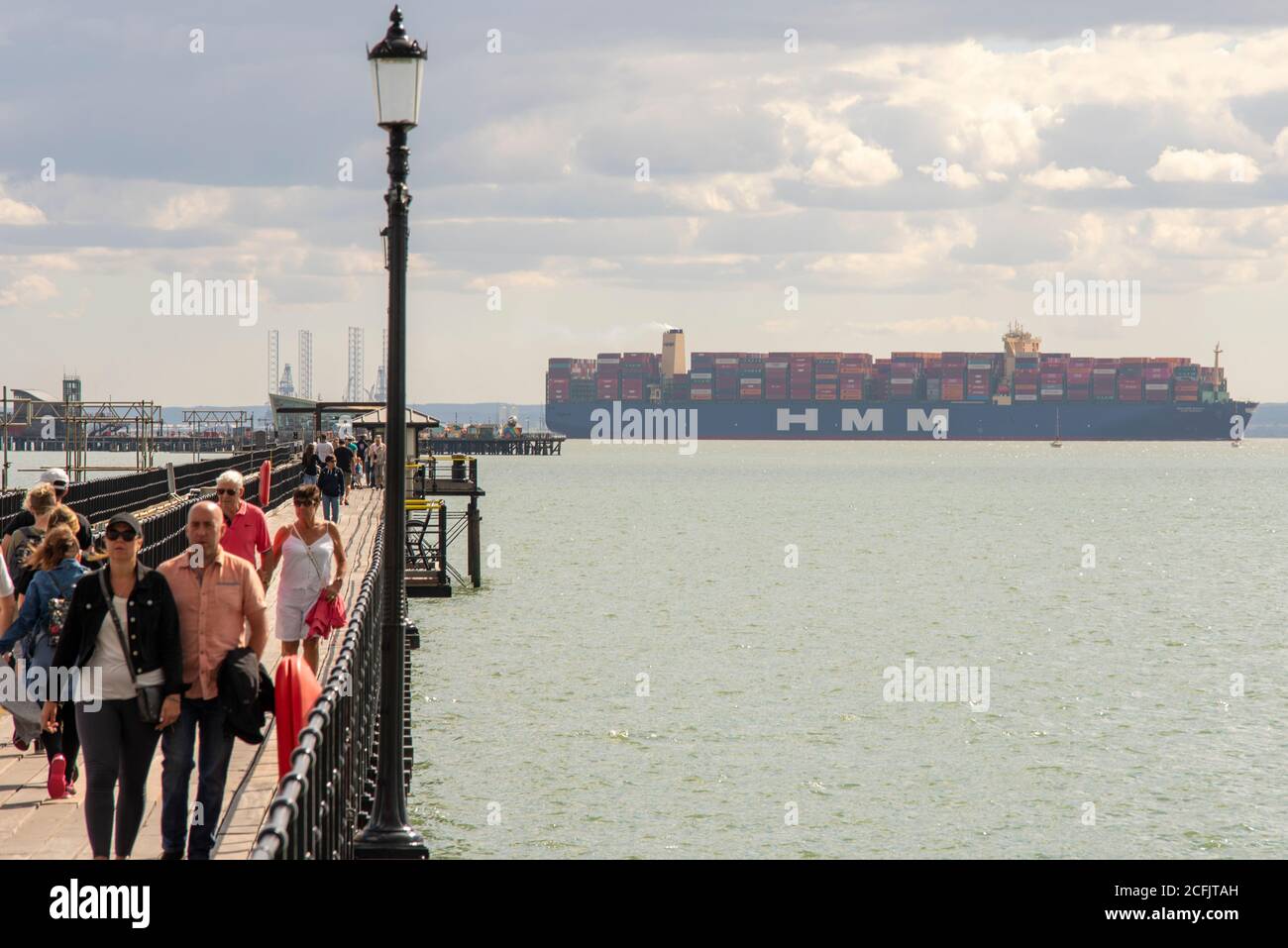 Walkway between vessels hi-res stock photography and images - Alamy