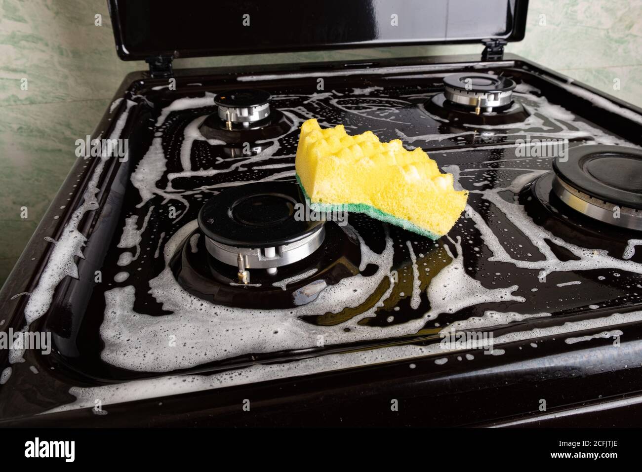 Kitchen cleaning hi-res stock photography and images - Alamy