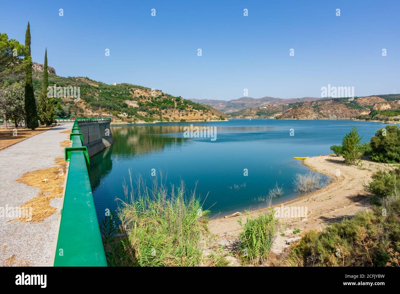 Beznar reservoir with views of the Lecrin valley Stock Photo - Alamy