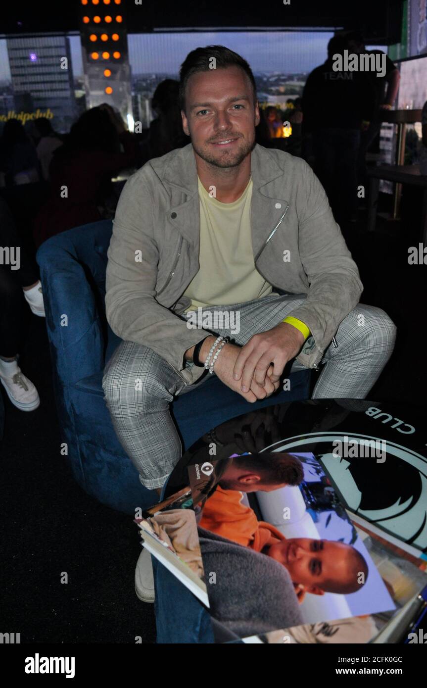 Philipp Kalisch beim Wiedersehen ehemaliger Big Brother Bewohner ...