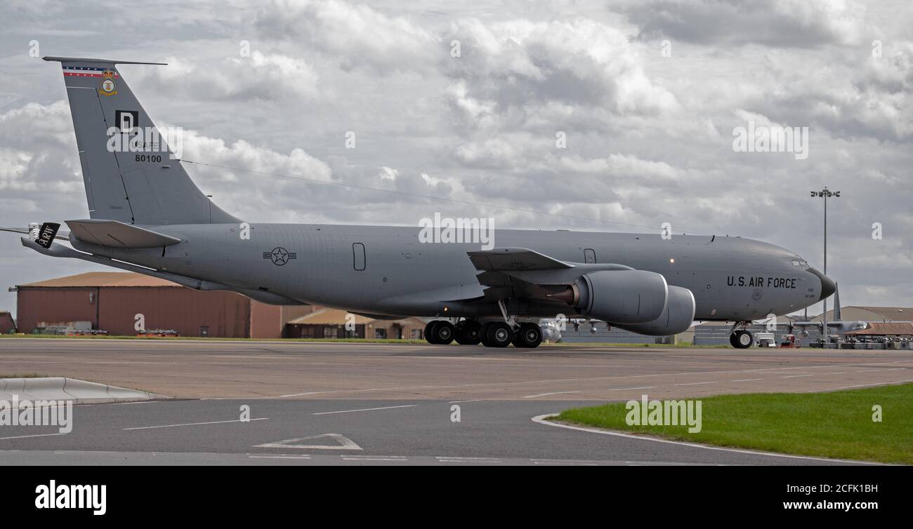 Us air force kc 135 stratotanker hi-res stock photography and images - Alamy