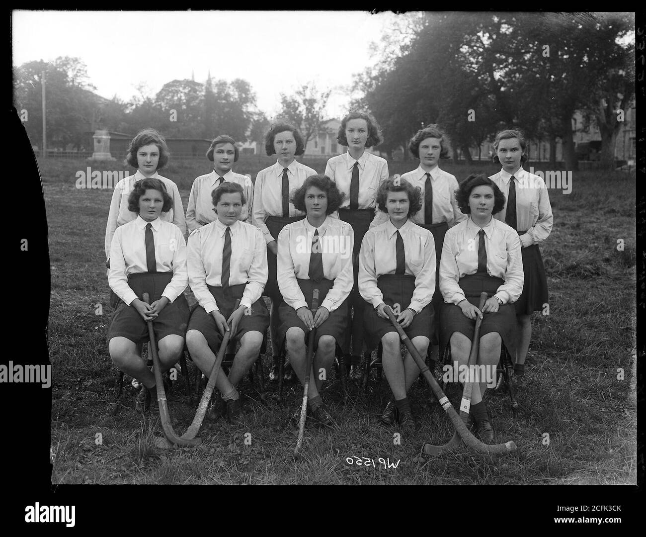 1940s hockey hi-res stock photography and images - Alamy