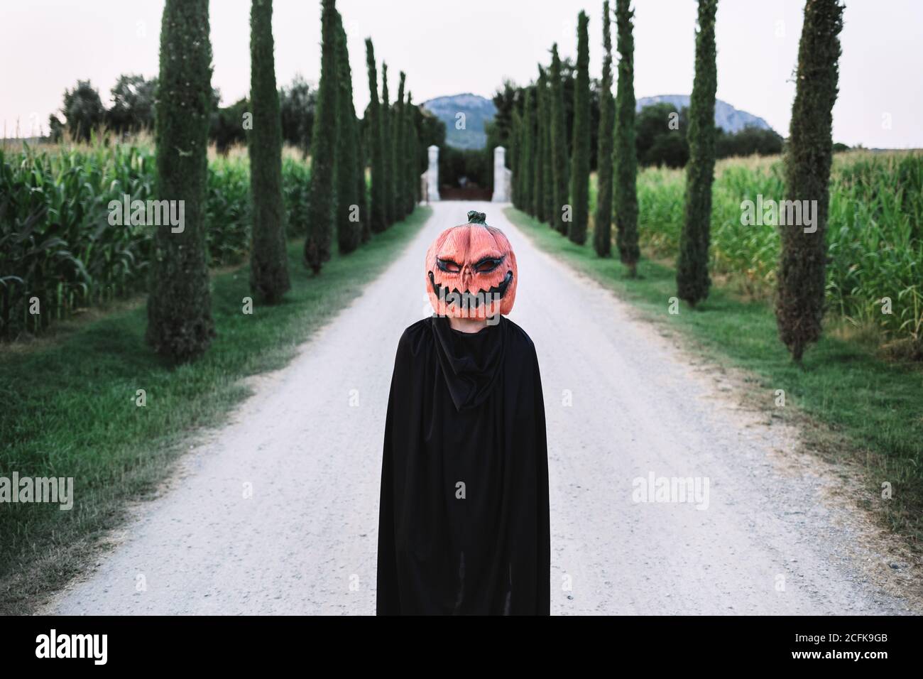 Black cloak hi-res stock photography and images - Alamy