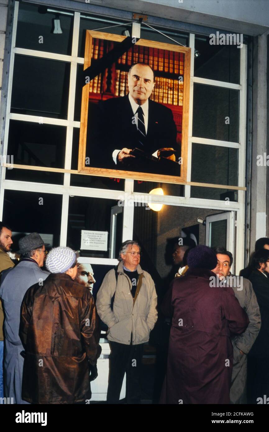 Mourning slide hi-res stock photography and images - Alamy