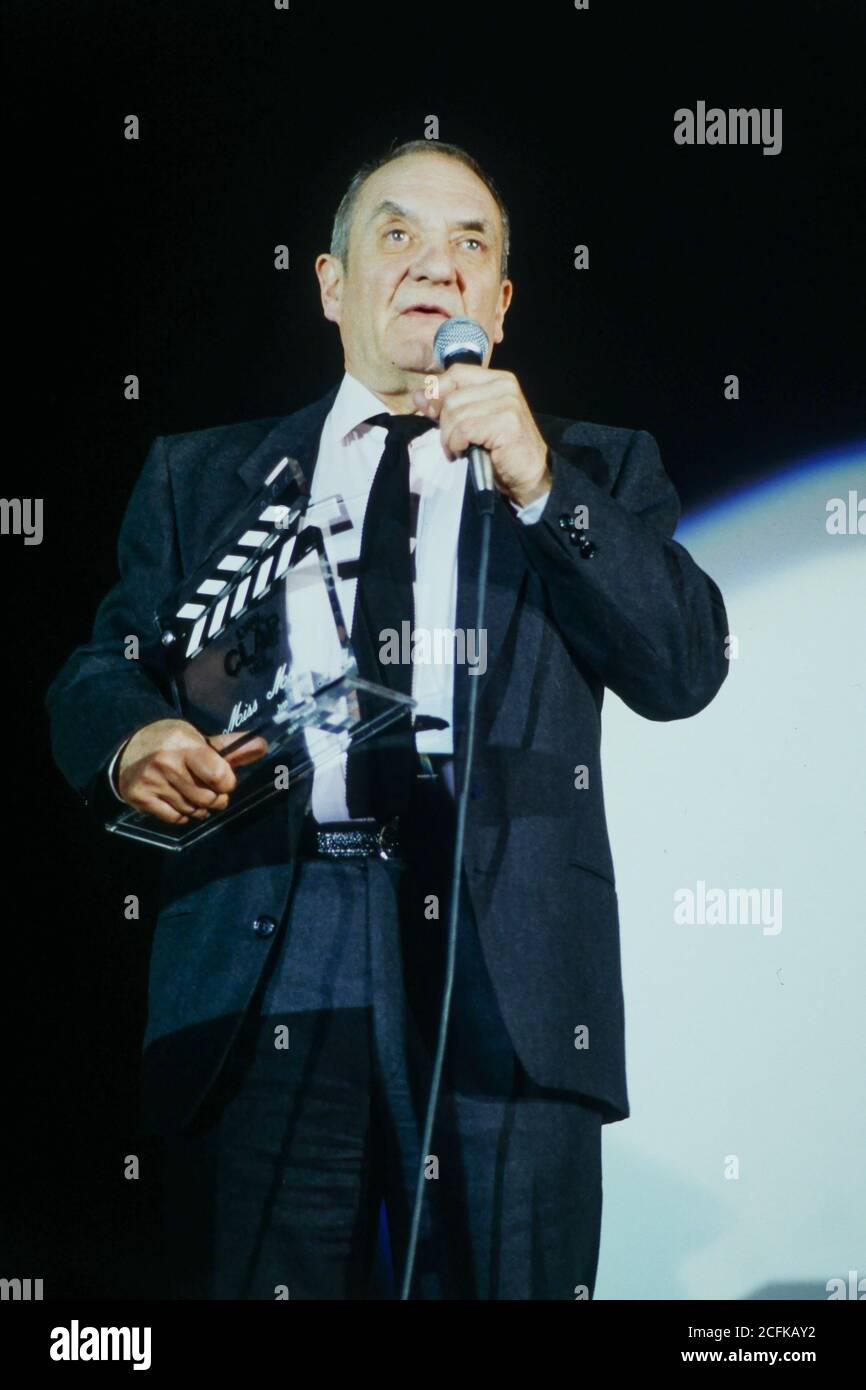 French actor Jean Carmet attends Golden Claps ceremony, Lyon, 1988 ...