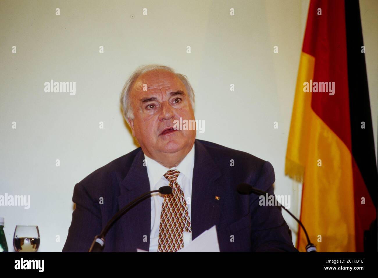 German president Helmut Kohl attends G7 in Lyon, France Stock Photo - Alamy