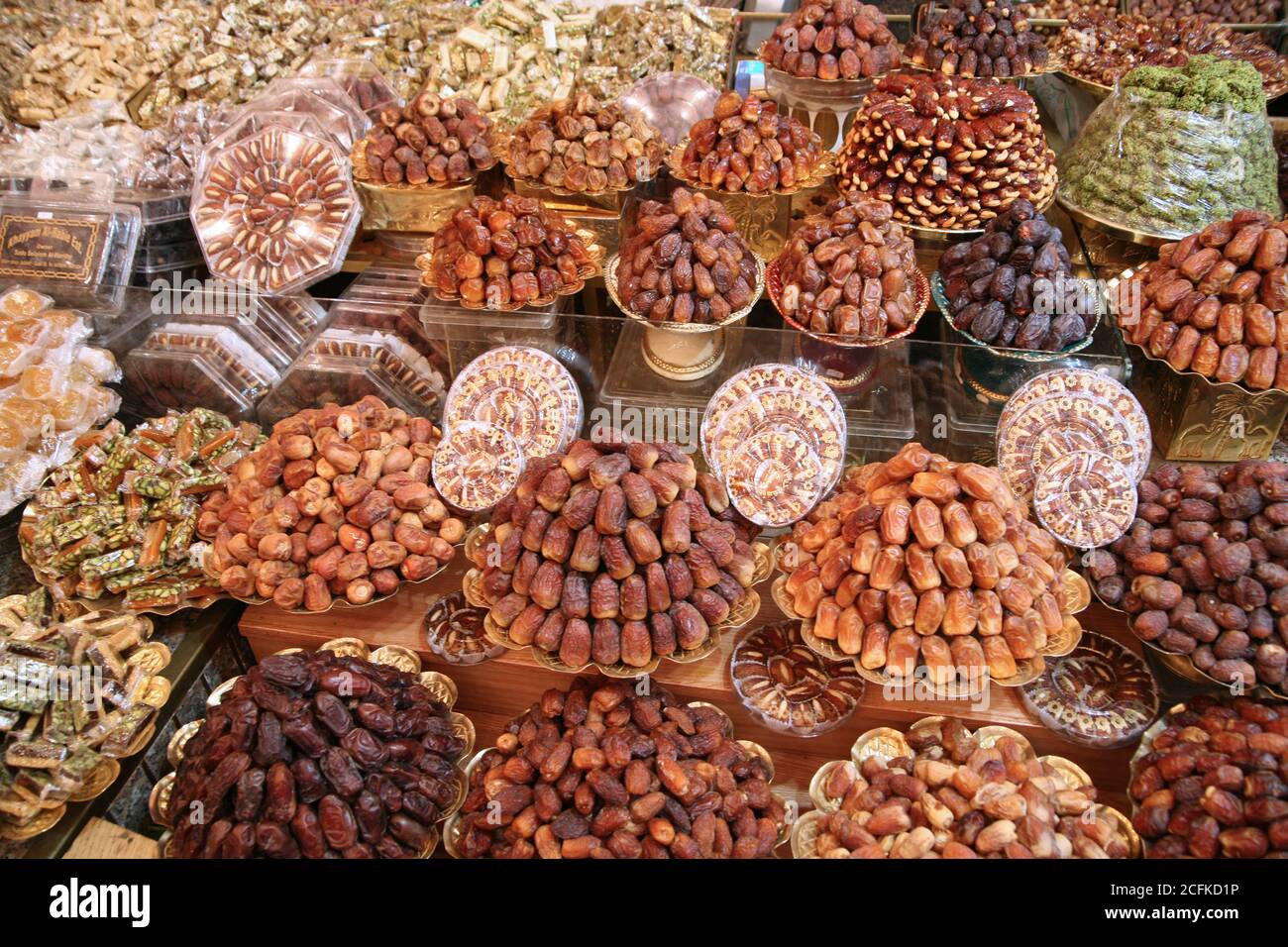 Dubai dates hi-res stock photography and images - Alamy